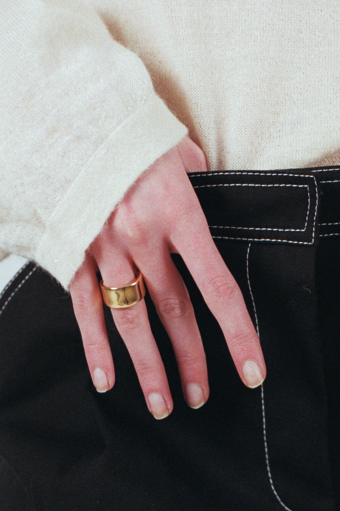 TAPE RING – EPICENE